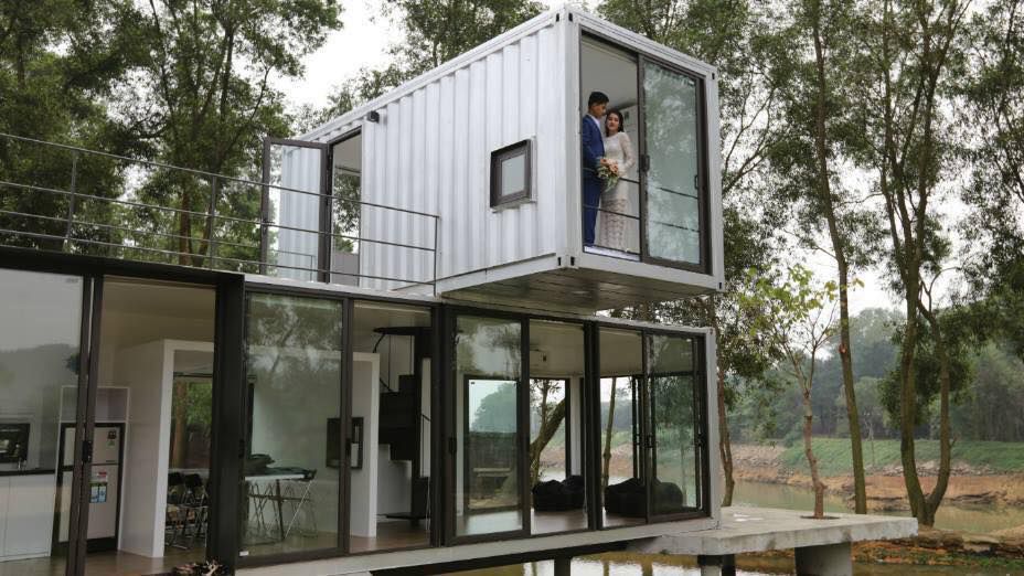 Shipping Container Homes & Buildings: Simple but Sophisticated and ...