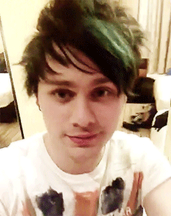 5 Seconds of Summer (5SOS): Twitter Oficial Michael