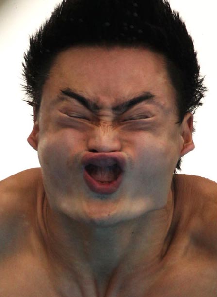 Rojak Punya: Muka Lawak Aksi Terjun