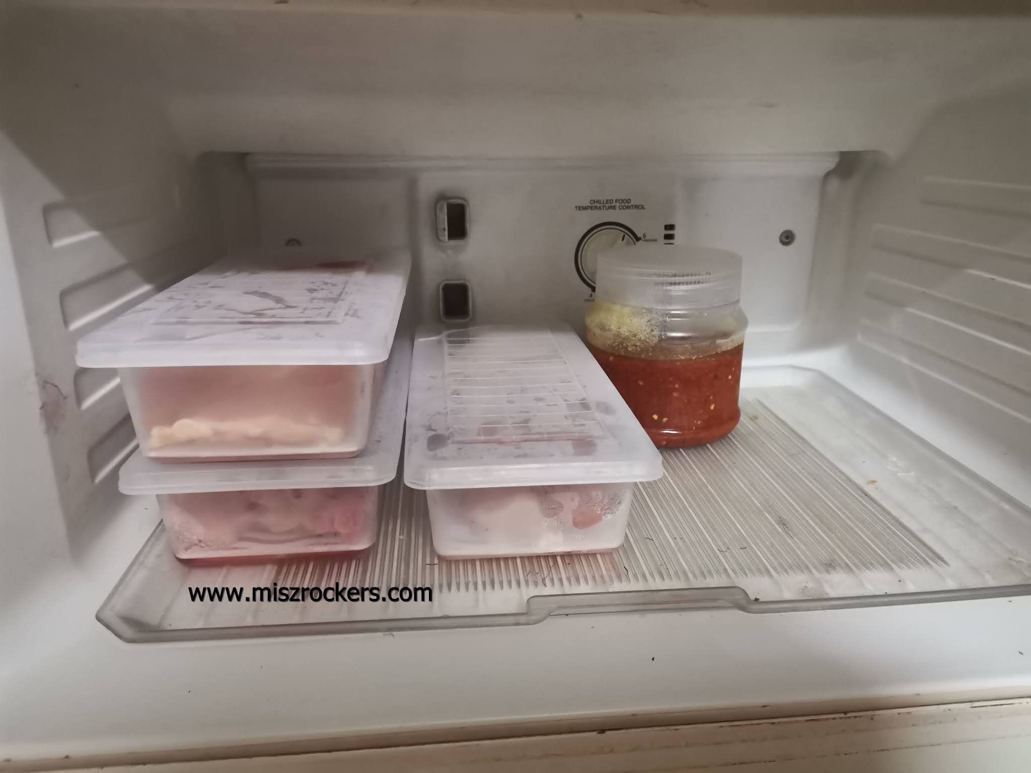 SUSUN ATUR : CARA KEMAS PETI AIS LEBIH TERATUR | Ceritera Si Gadis Biru