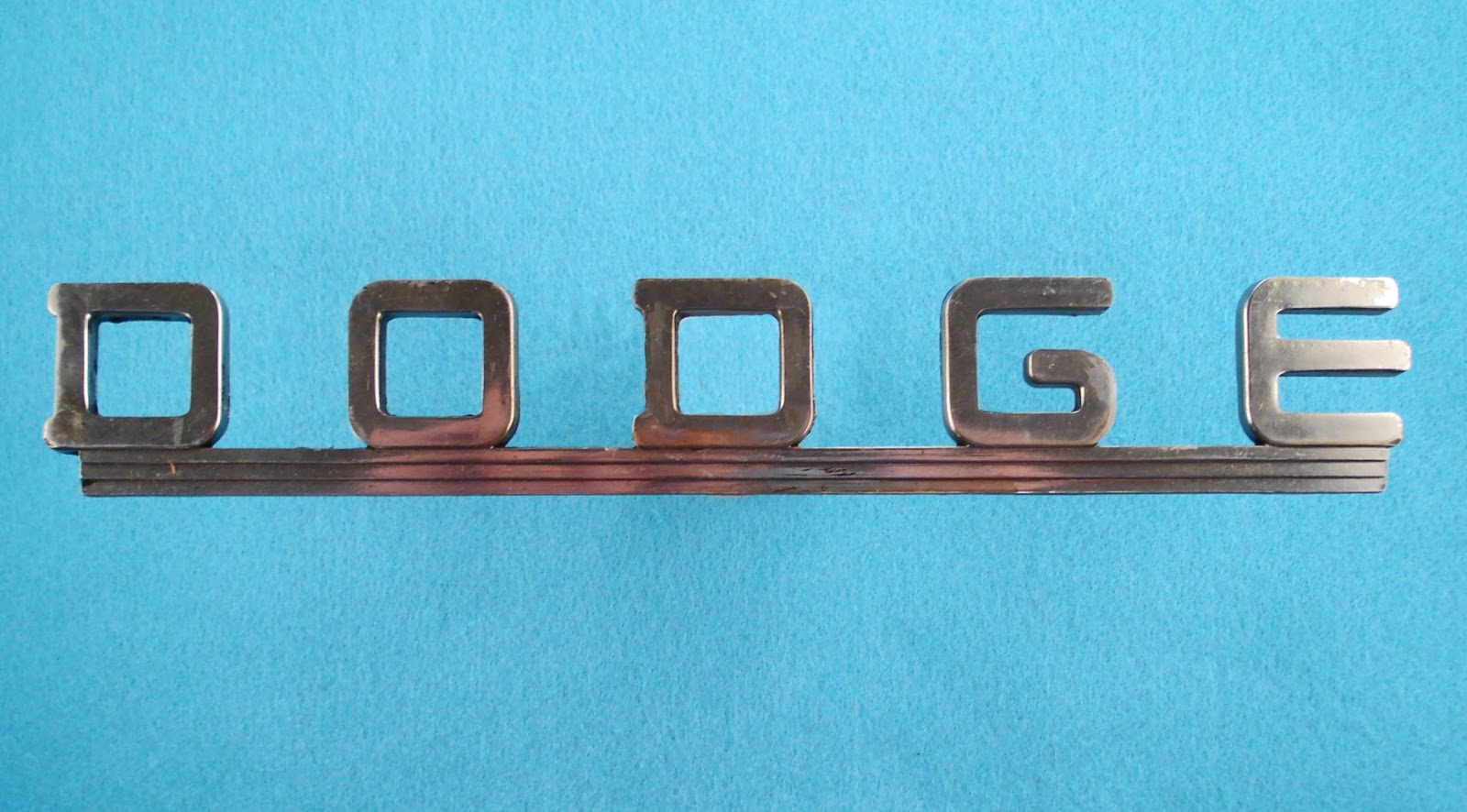 American Auto Emblems: DODGE BROTHERS/DODGE