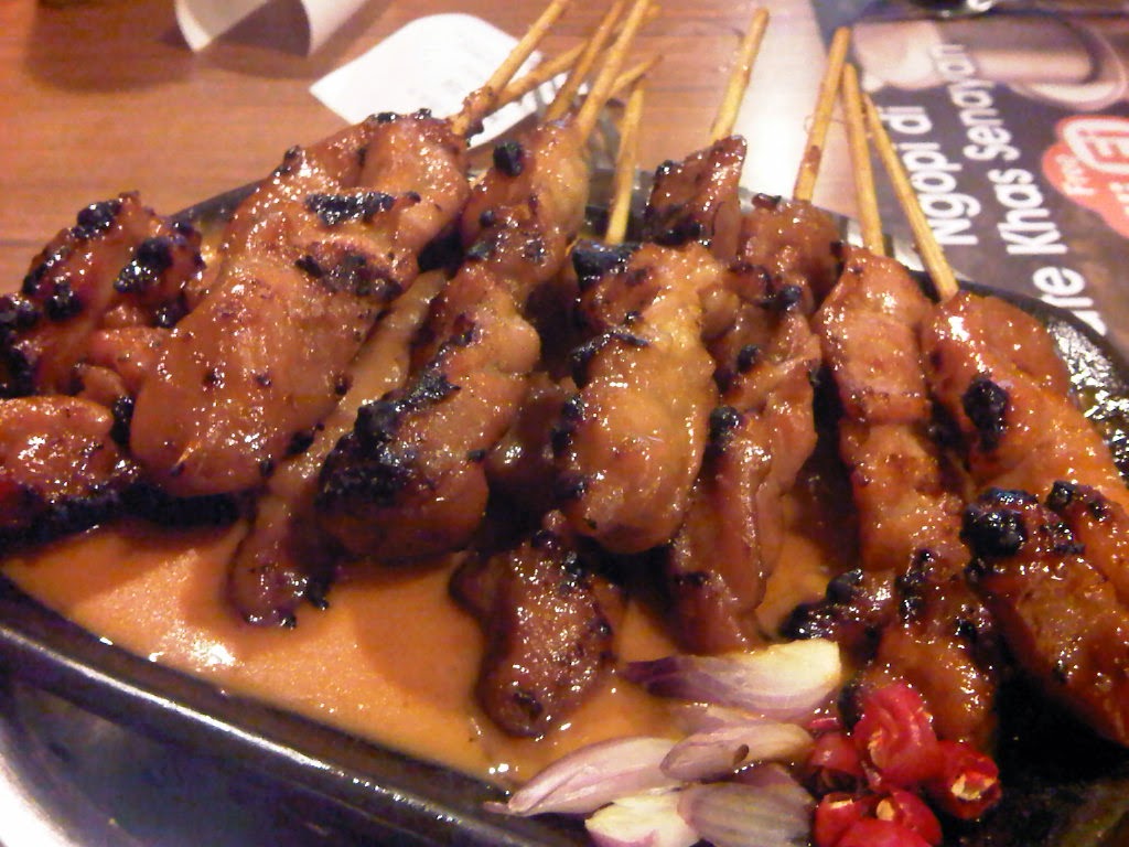 Jual Beli Kulit Sapi: KULINER: SATE KULIT SAPI, MURAH MERIAH