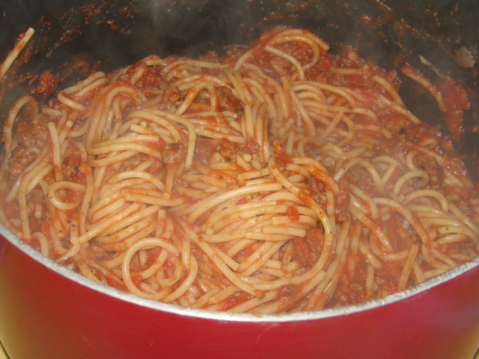 Shamrocks and Shenanigans: Spaghetti & Meat Sauce with Texas Toast