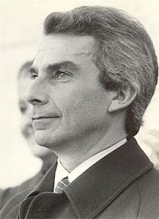 CLUBE DOS PENSADORES: Francisco Sá Carneiro