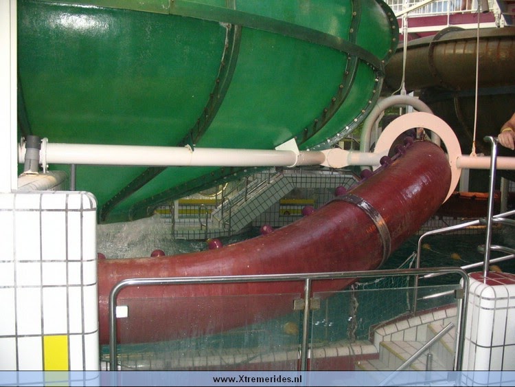 The Underwater Water Slide: Fly Over at Durinrell TikiBad