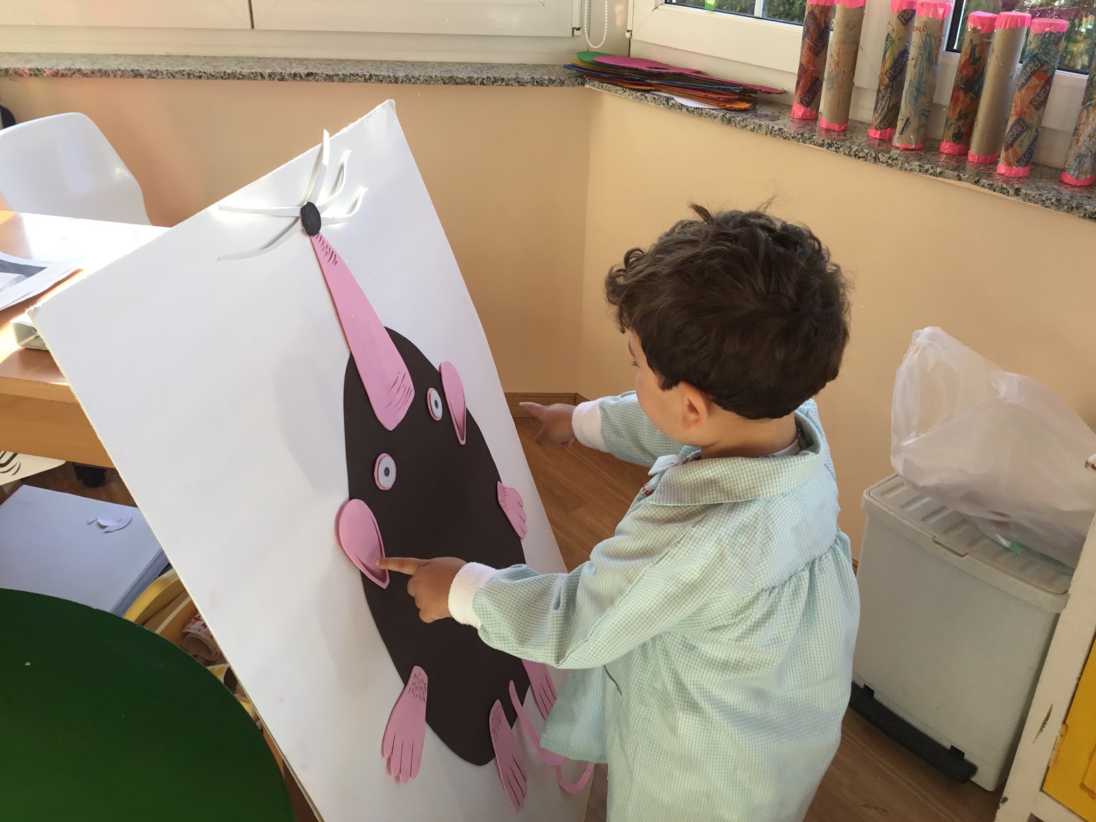 Aula 2 años 2016/2017: "Un Bicho Extraño"