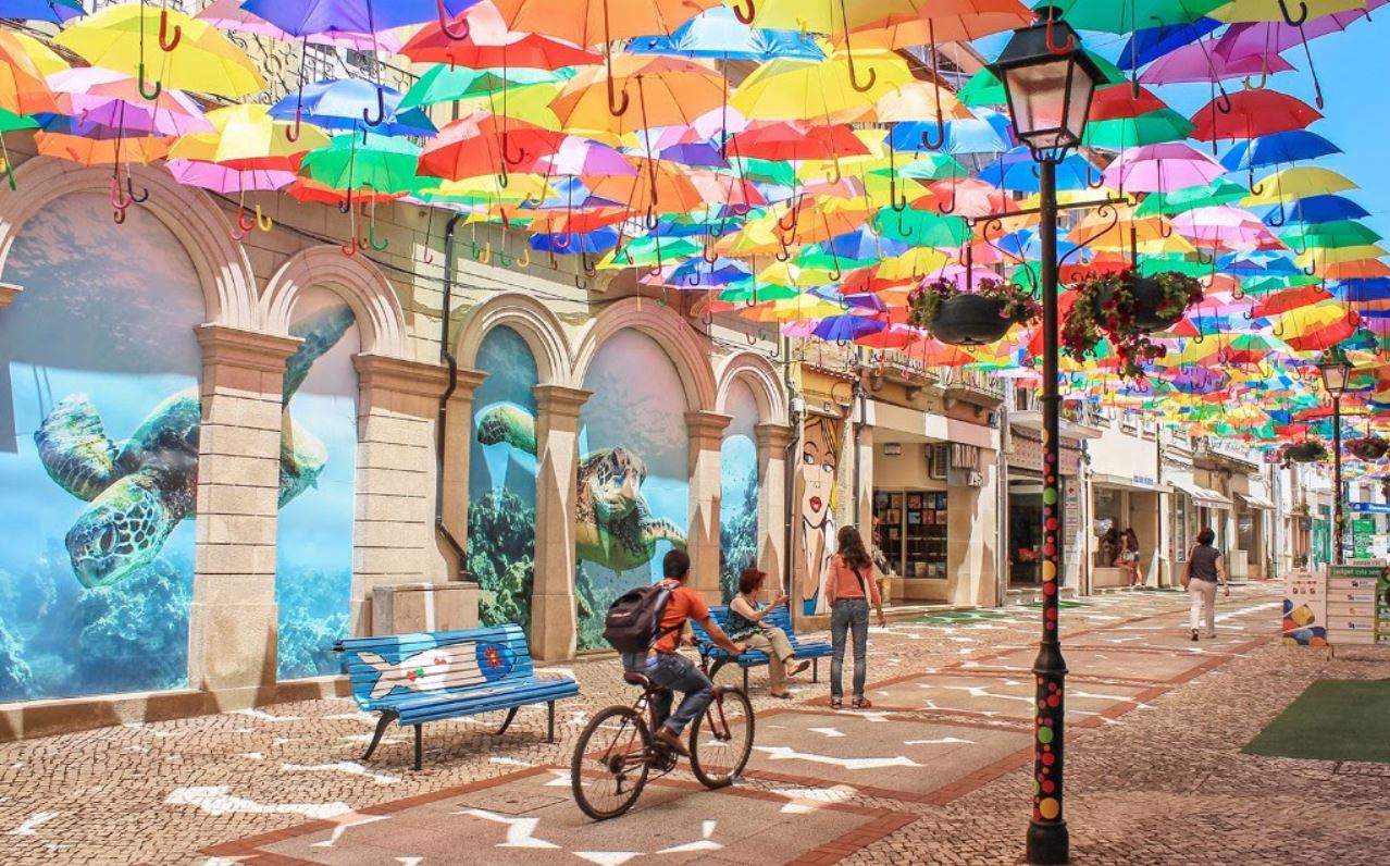 Portugal - Conheça o Mais Belo País da Europa : Esta rua portuguesa foi ...