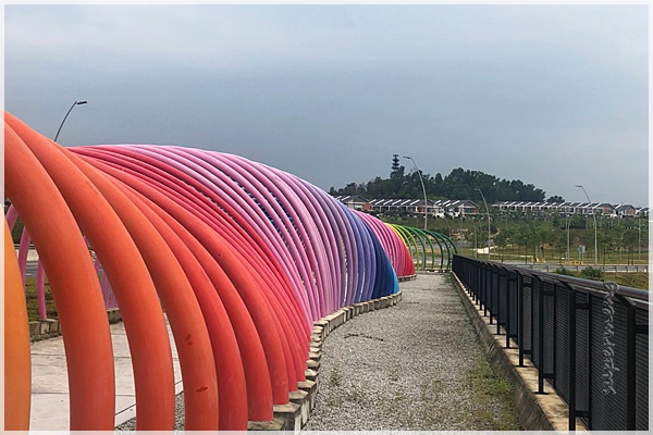 SUPERMENG MALAYA: ELMINA VALLEY - Rainbow Bridge