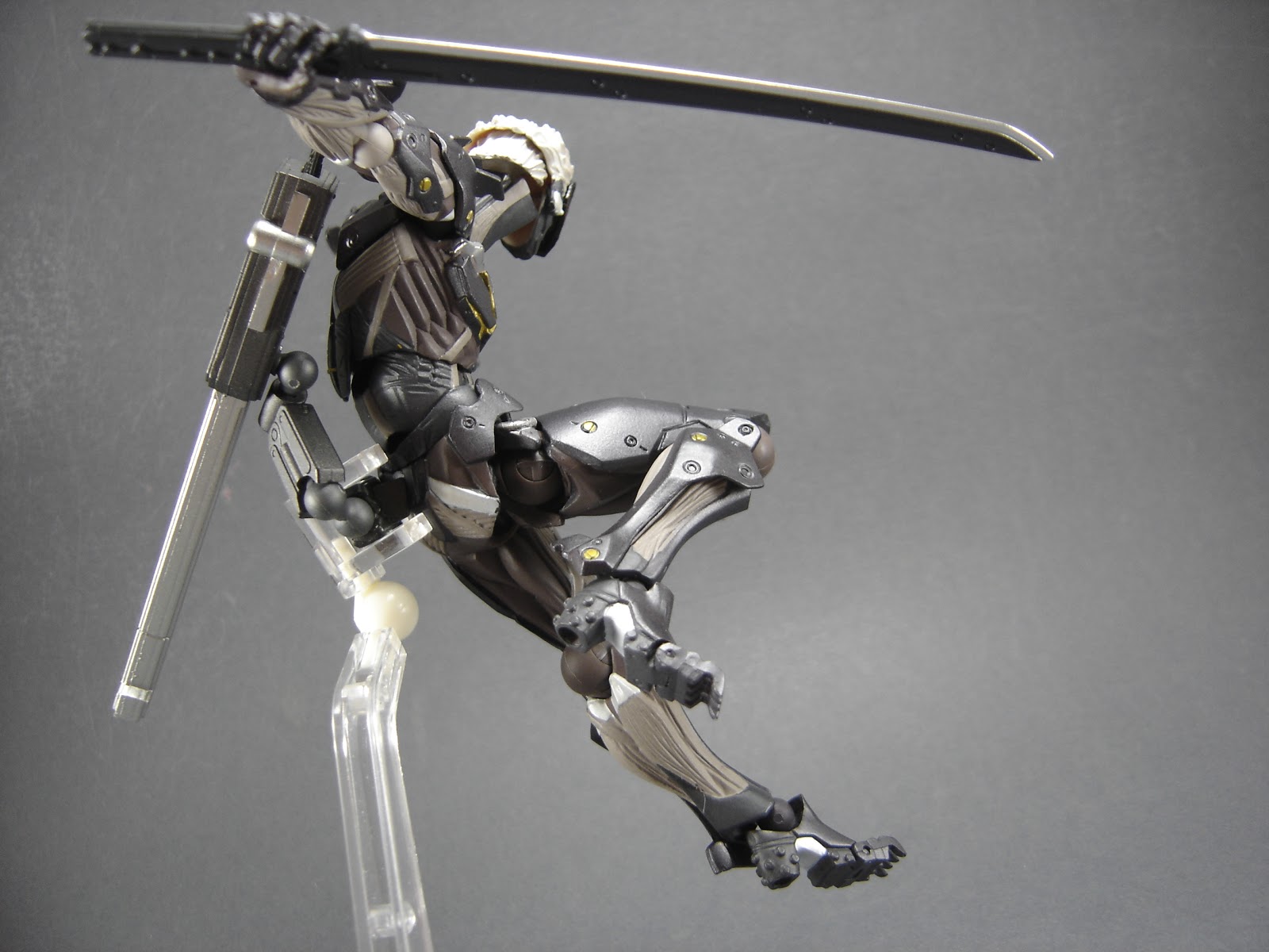 Lightning Ace's gundams: Revoltech Raiden from metal gear rising ...
