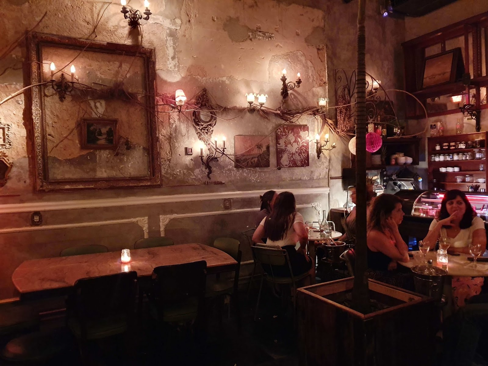 Canastra Rosé, em Botafogo: happy hour, aniversários e bons drinks ...