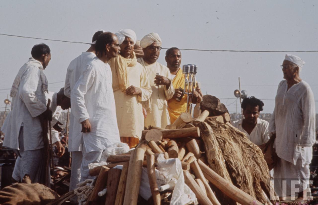 Jawaharlal Nehru Funeral Procession Photos | Rare & Old Vintage Photos ...