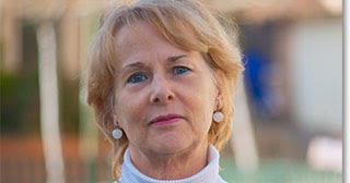 Fluir com a vida: Brigitte Champetier de Ribes volta ao Brasil.