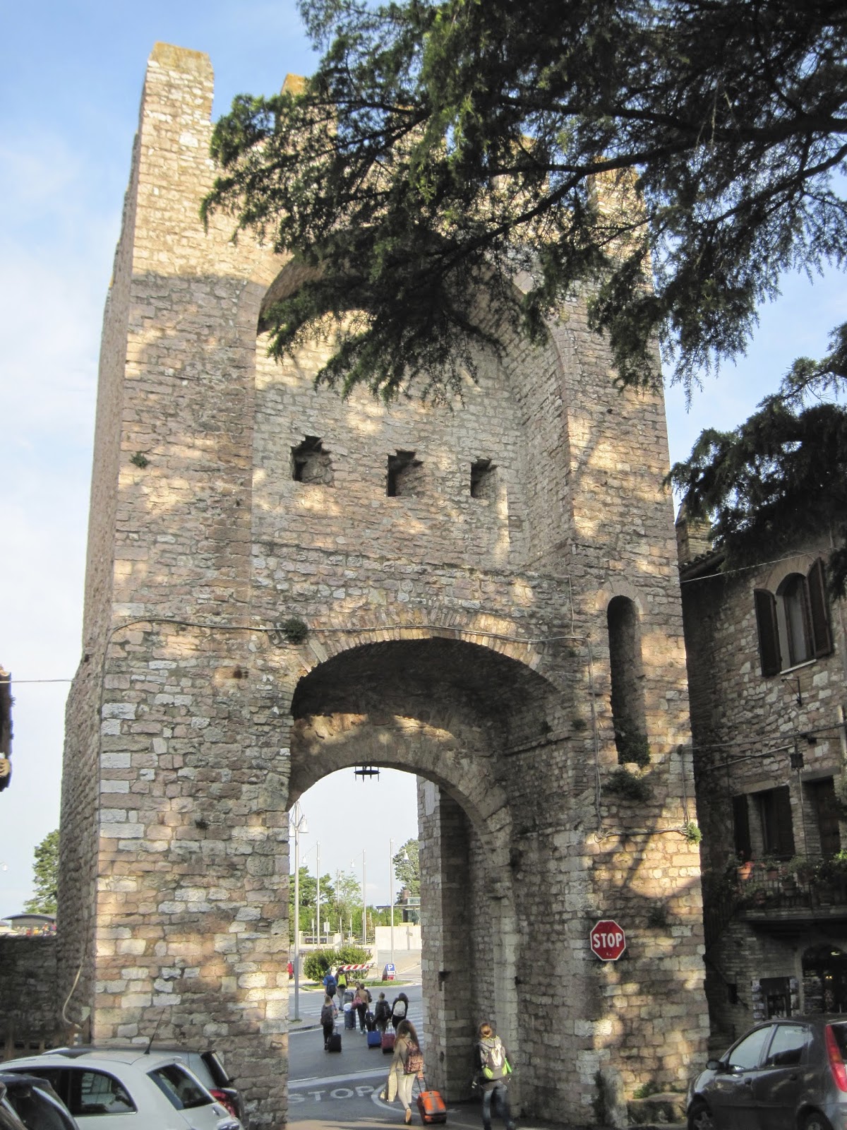 Peace of Tau: Assisi Gates