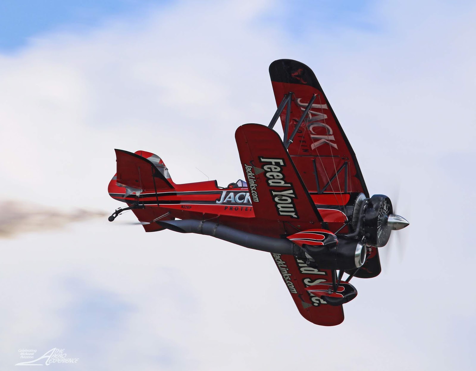 The Aero Experience: EAA AirVenture Oshkosh 2019: Airshows - Jet Waco