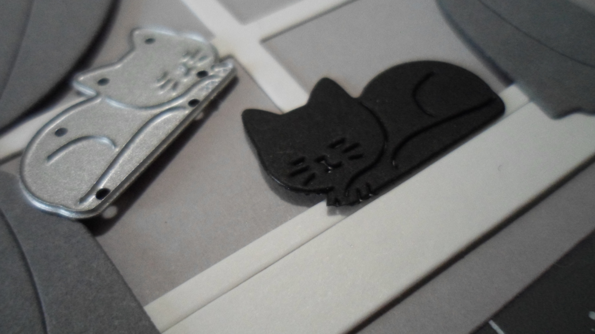 Cricut When I Can: WIndow Card - Looks like our Home