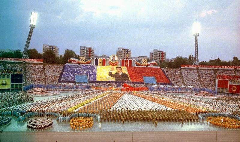 Wanderer in Worldly Wonders : 25 Years Later: Communist Romania and the ...