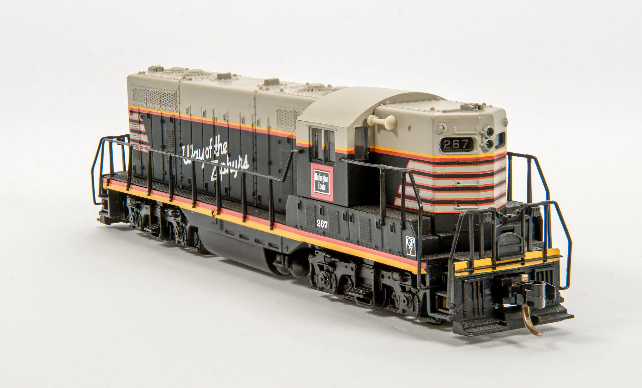 The Whodunit Photographer: N scale EMD GP7 Locomotive