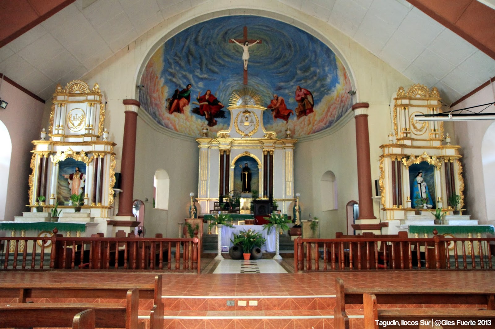 Explore.Dream.Discover: Exploring the Tagudin Church and Sundials ...