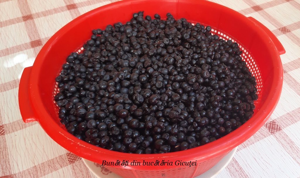 Afinata - lichior de afine - Bunătăți din bucătăria Gicuței