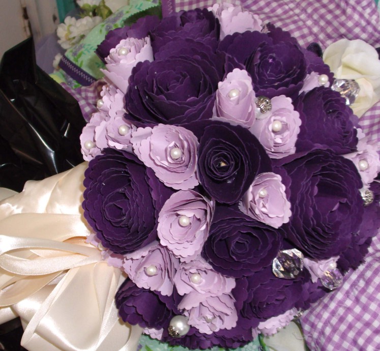 Ravings of a Mad Crafter: Paper Flower Tutorial