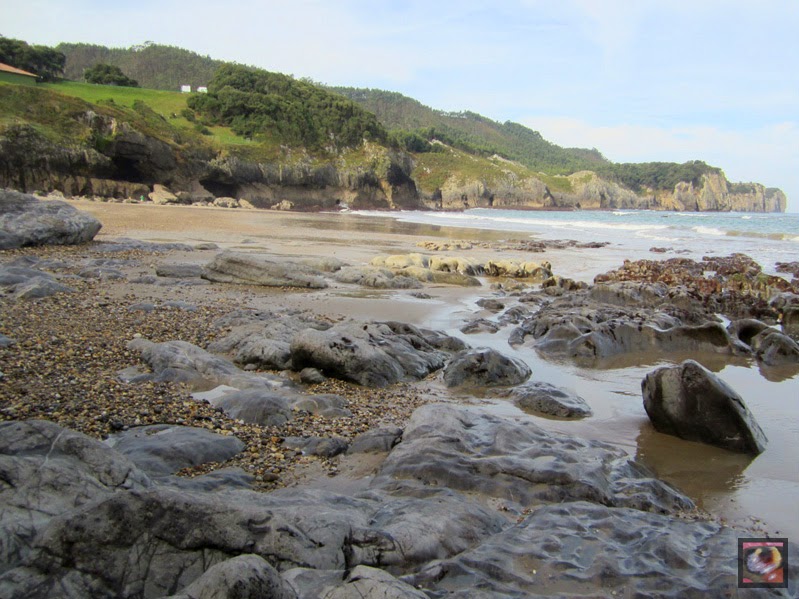Playas con encanto: Playa de Las Arenas en Pechón, Val de San Vicente ...