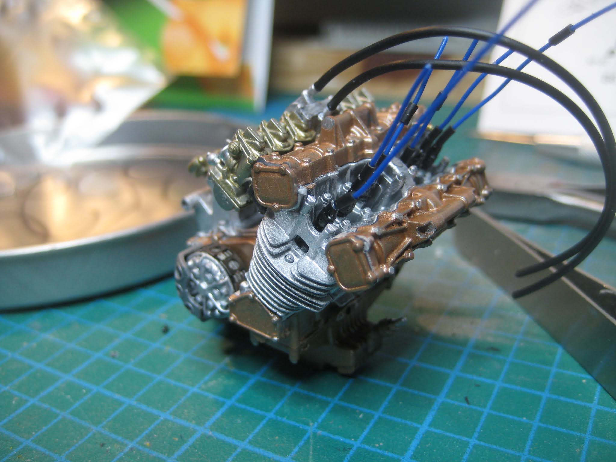 24th-scale: Honda RC166: Engine and frame