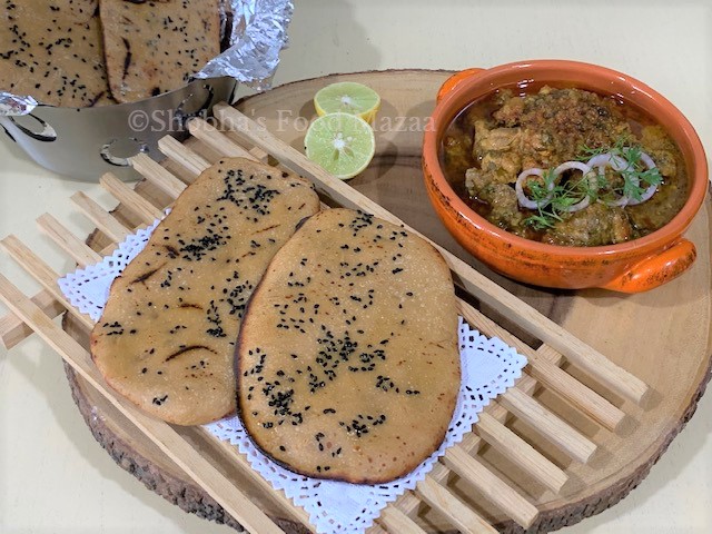 Shobha's Food Mazaa: PITA BREAD ( Middle Eastern Bread )