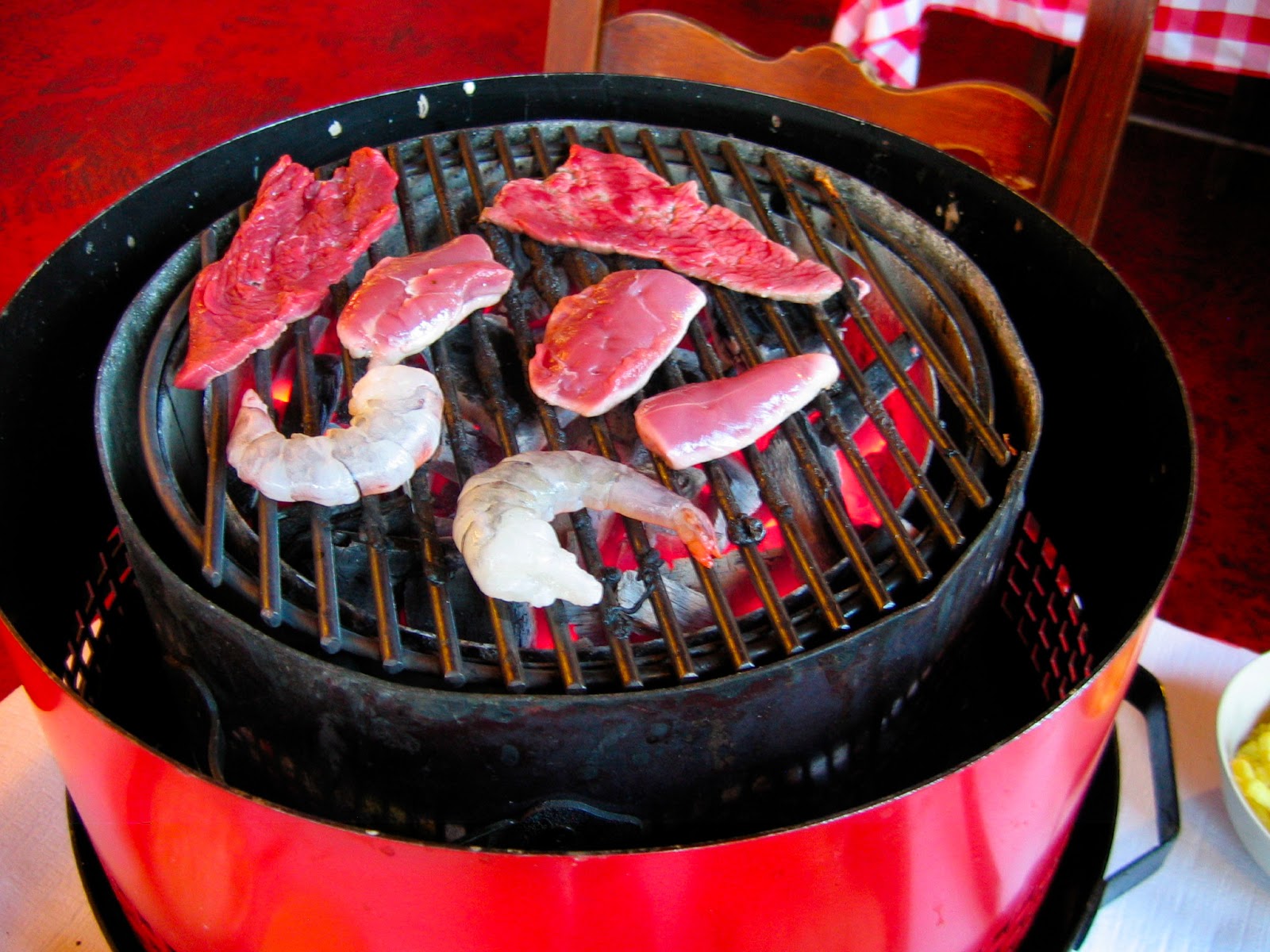 diversion [dih-vur-zhuh-n]: Charbonnade