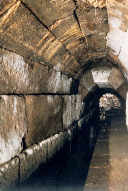 historiopedija: Cloaca maxima