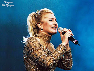 Singers Wallpaper: GooGoosh Wallpapers