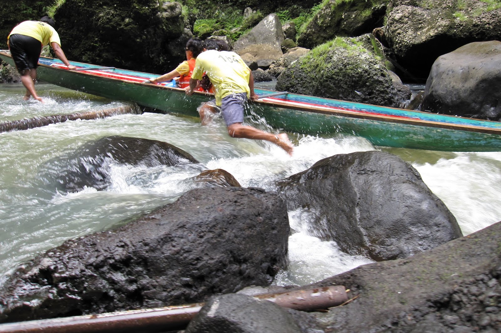 Backpacking travel & Outdoor adventure: 2009 - Backpacking to Philippines