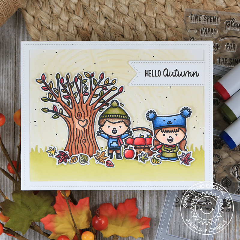 Sunny Studio: Fall Kiddos Hello Autumn Card with Juliana