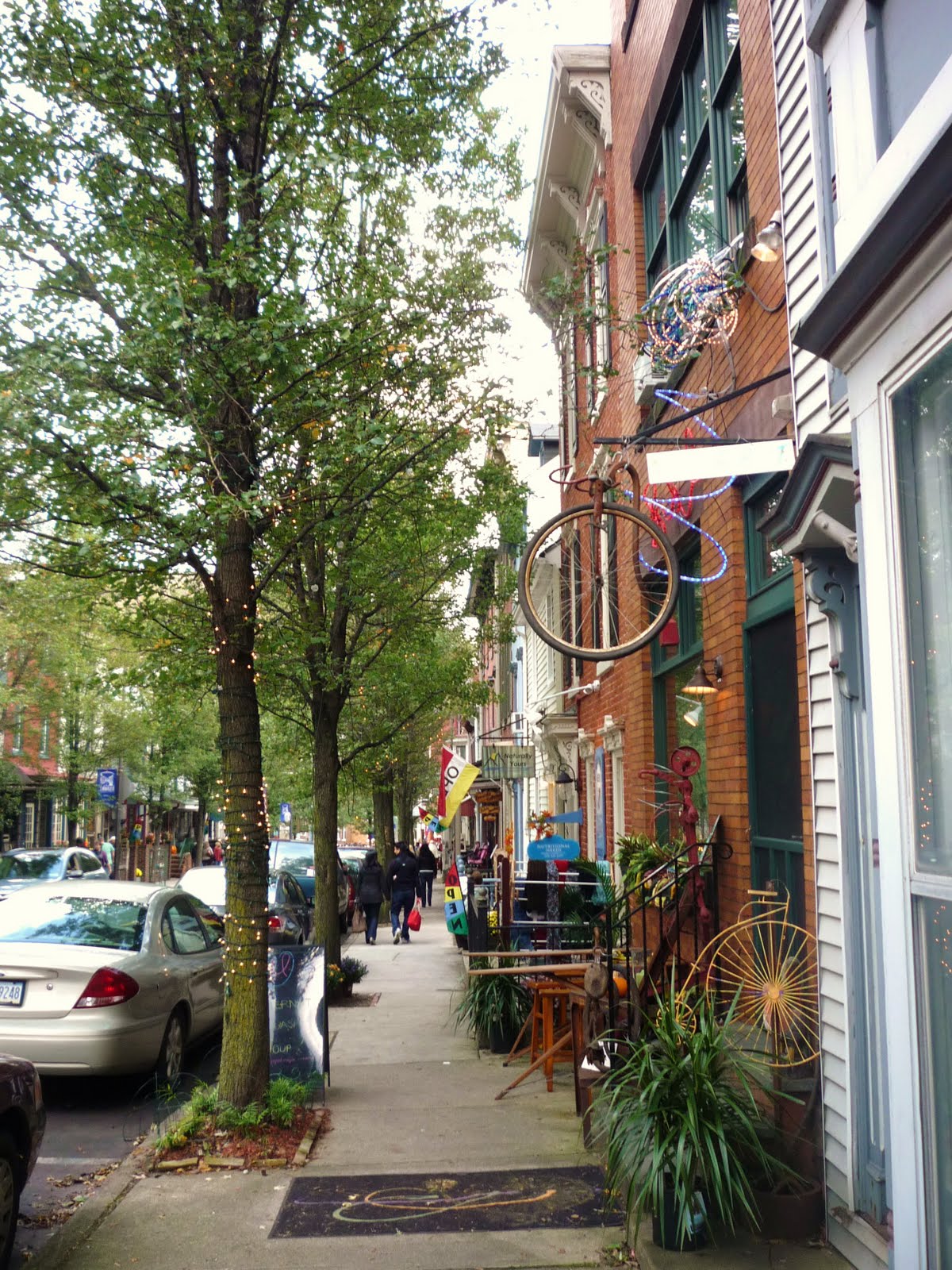 Moonbeams in a Jar: Fall Foliage Festival in Jim Thorpe, Pa