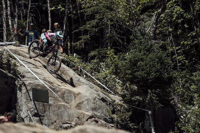 Rachel Atherton y Loïc Bruni vencen en la Copa del mundo de Mont-Sainte-Anne, Canada - MTBYMAS