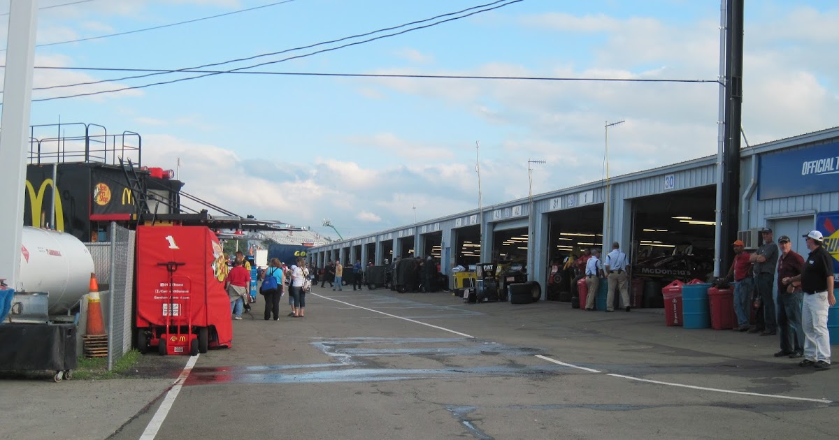 Amanda's Thoughts: My NASCAR Hot Pit Pass Experience: On the Other side ...