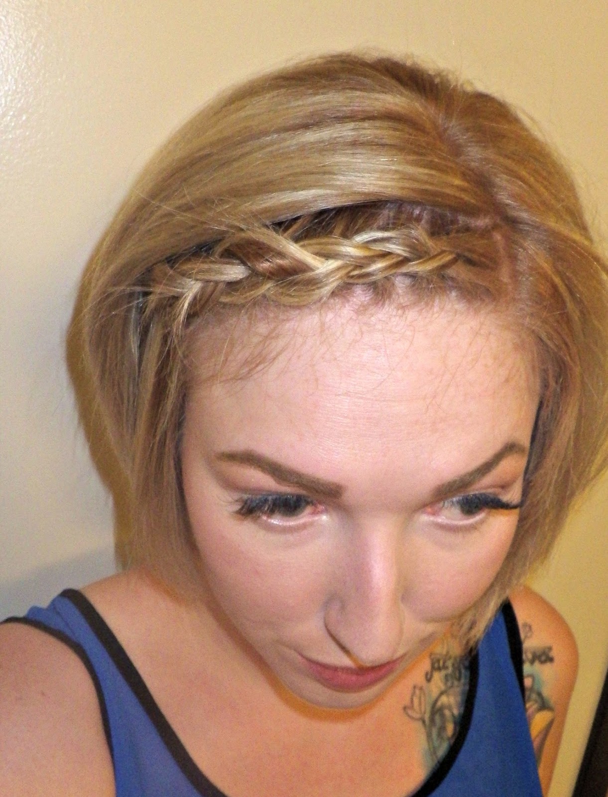 Kayla Nicole Does Life: 4 Ways to Style Growing Out Bangs