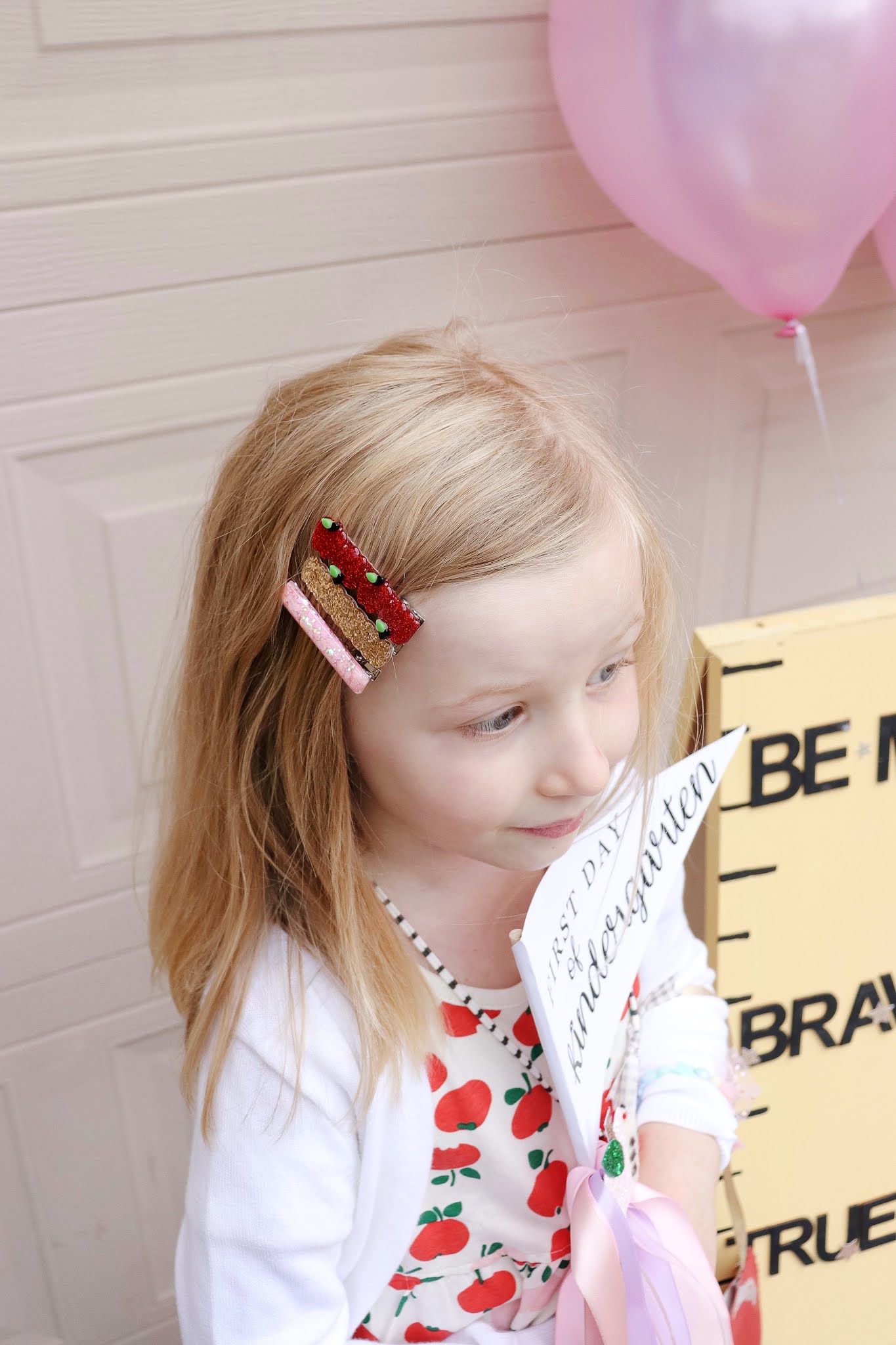 MAMA Jots: Back To School Photo || First Day of Kindergarten