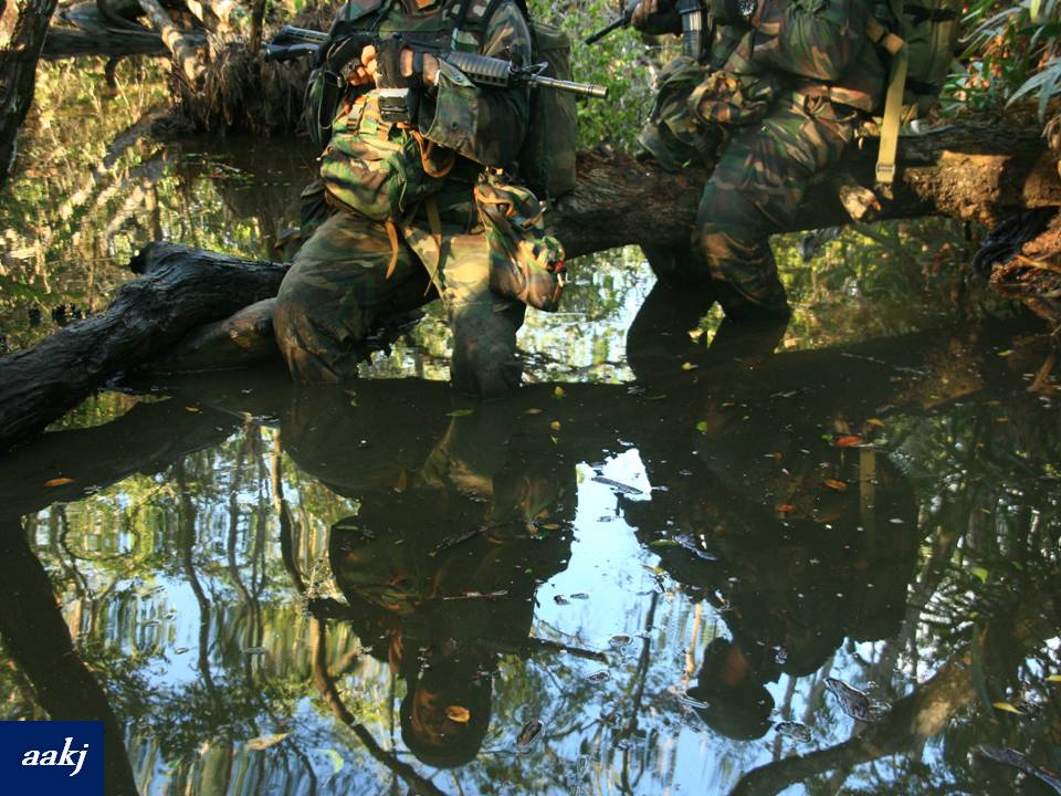 OPS DAULAT : EKSKLUSIF!!! Gambar2 Operasi Anjing Perang Mengesan Mayat ...
