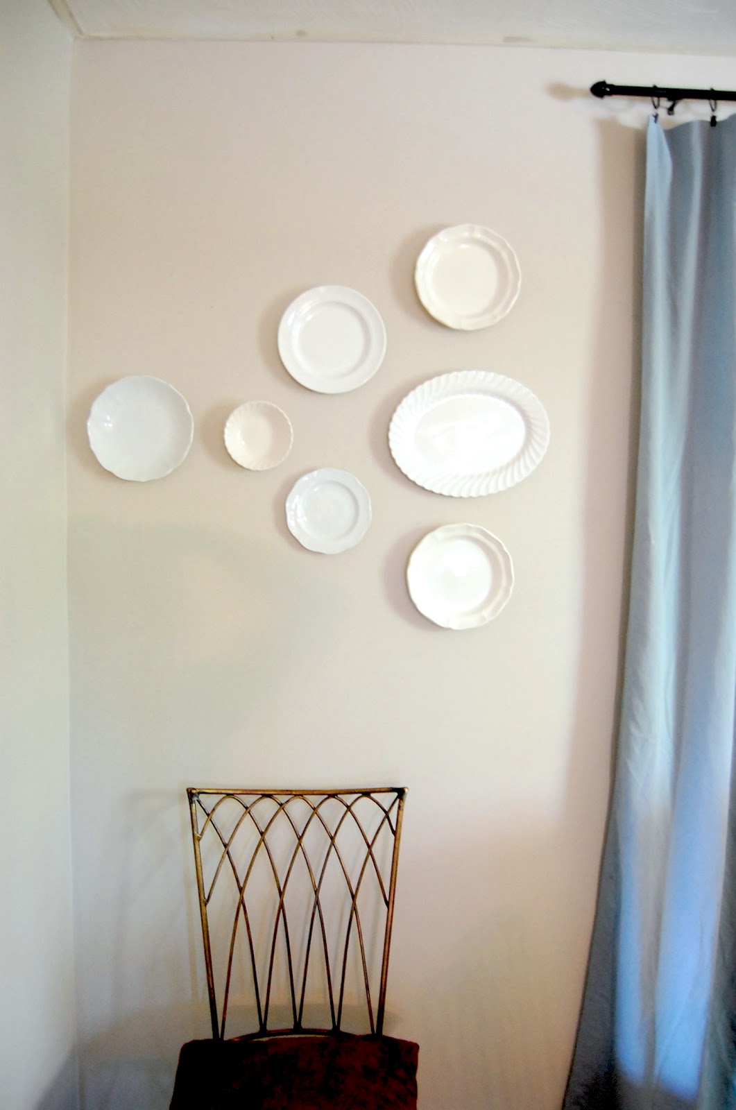Dining Room Plate Wall - DIY Show Off ™ - DIY Decorating and Home ...
