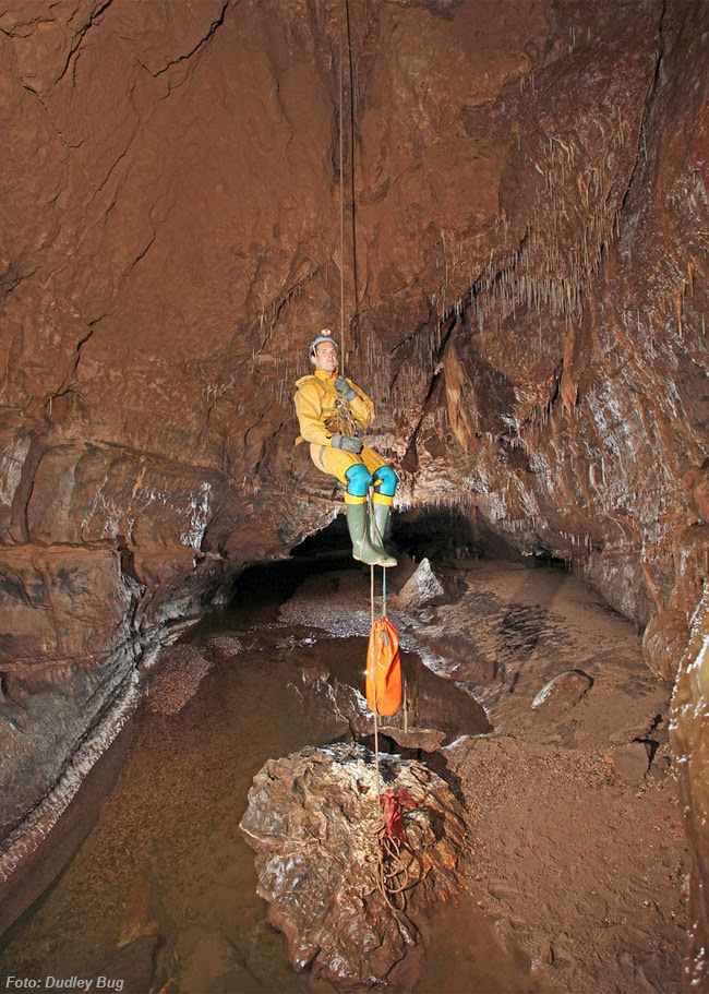 espeleobloc: Dudley Bug, espeleofotògraf (2)