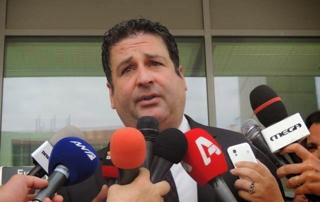 ΚΑΚΟΥΡΓΗΜΑ ΕΚΑΝΕ Η ΚΛΑΠΑ ΠΟΥ ΑΦΗΣΕ ΤΟΝ ΨΑΡΑ ΝΑ ΦΥΓΕΙ ΧΩΡΙΣ ΧΕΙΡΟΠΕΔΕΣ ...