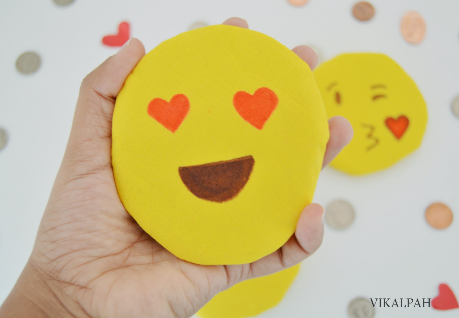 Vikalpah: How to make Emoji Coin purses - Valentine's day special