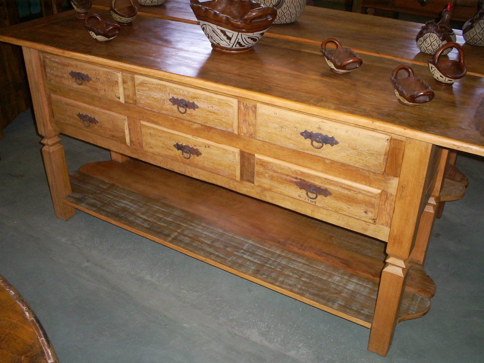 Artesanato Caminhos de Minas: MÓVEIS EM MADEIRA DE DEMOLIÇÃO