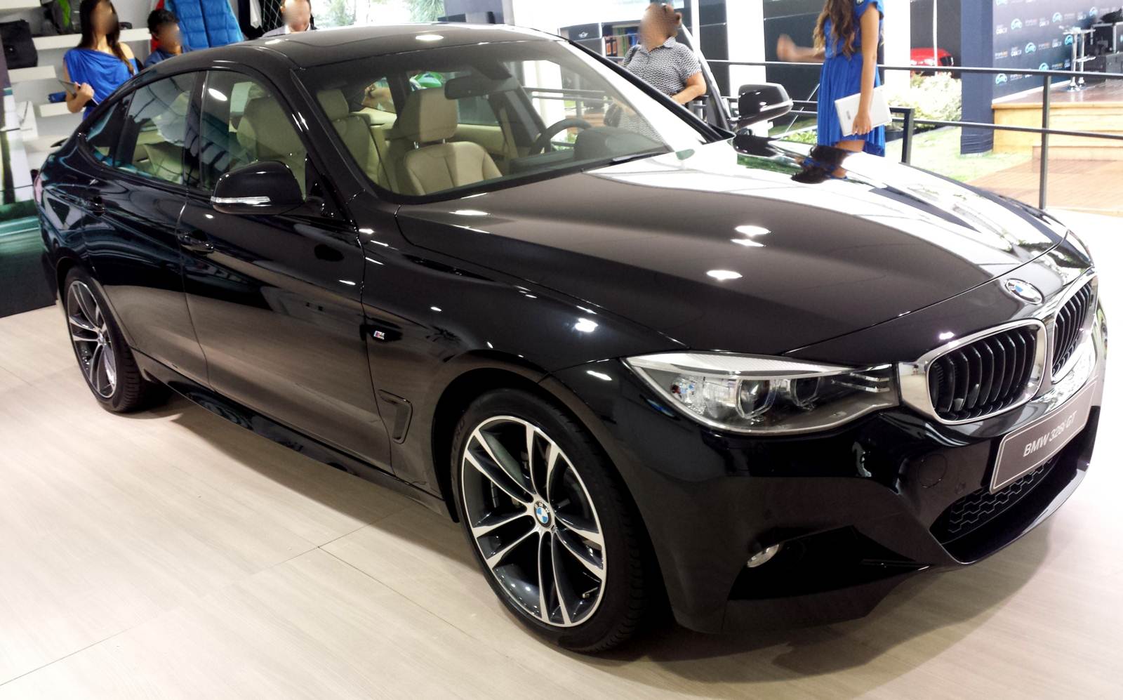 BMW 328i GT perde para o VW Golf GTI em teste de pista