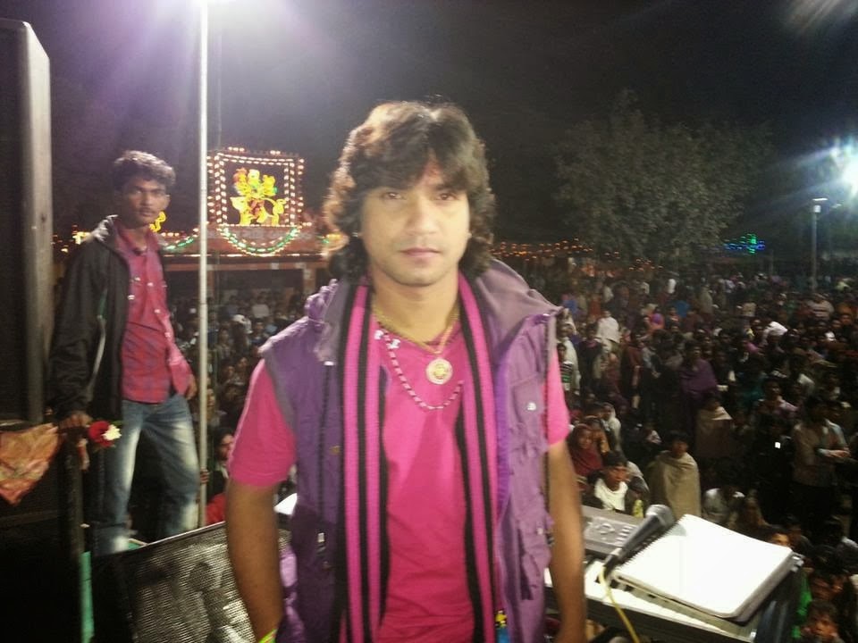 New gujarati video songs: $ 15 Vikram Thakor Photo Images Wallpaper Pics