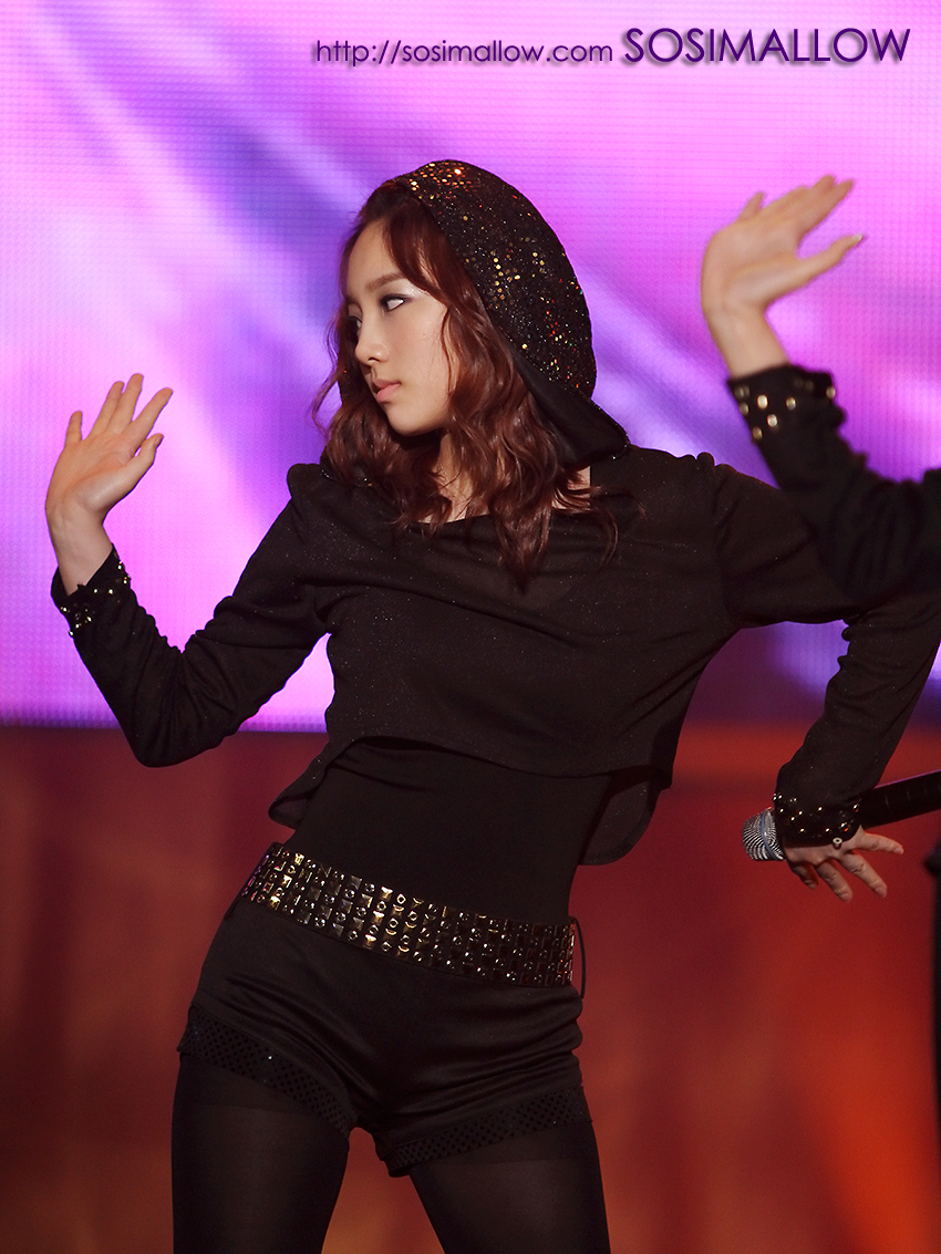 YGGJ from SOSIMALLOW: Taeyeon. in Seoul. April, 2010