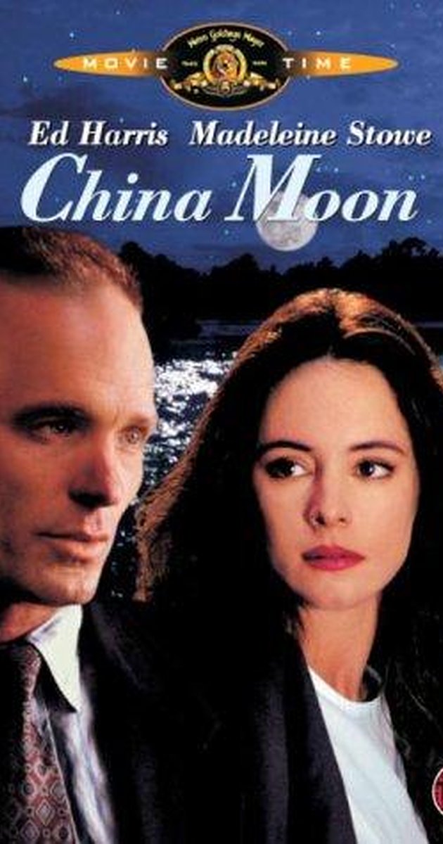 jerrycomovie: Porcelánhold - China Moon (1994)