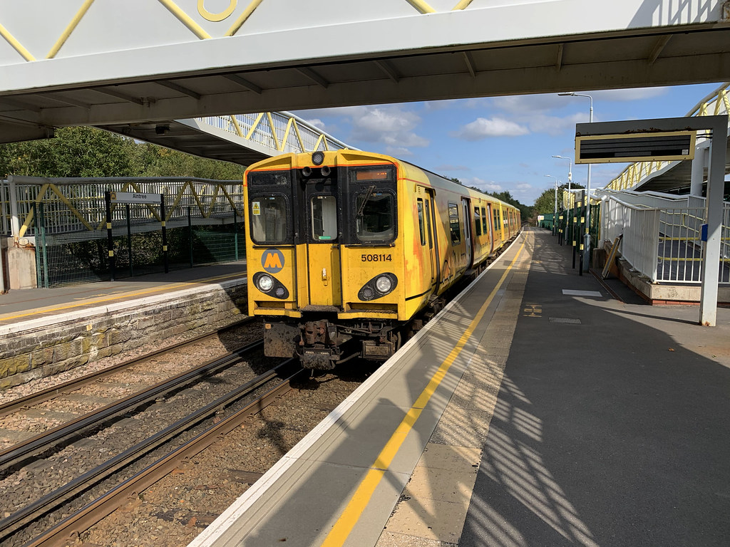 British Diesels and Electrics: Class 508 (BREL York Suburban Services 3 ...