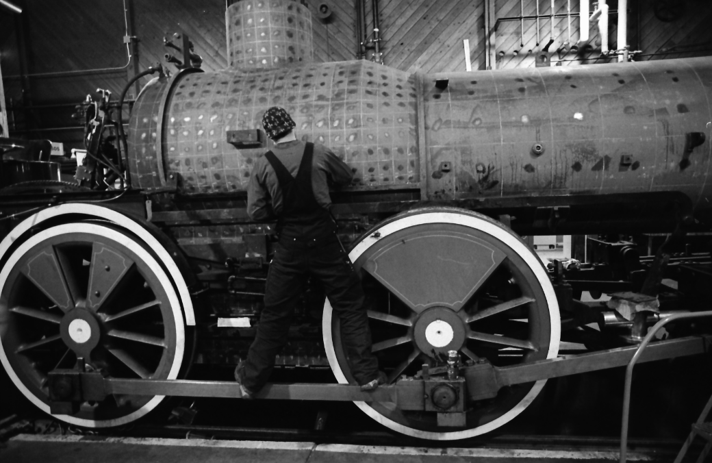 Jupiter and 119 renovation at Golden Spike | O Gauge Railroading On ...