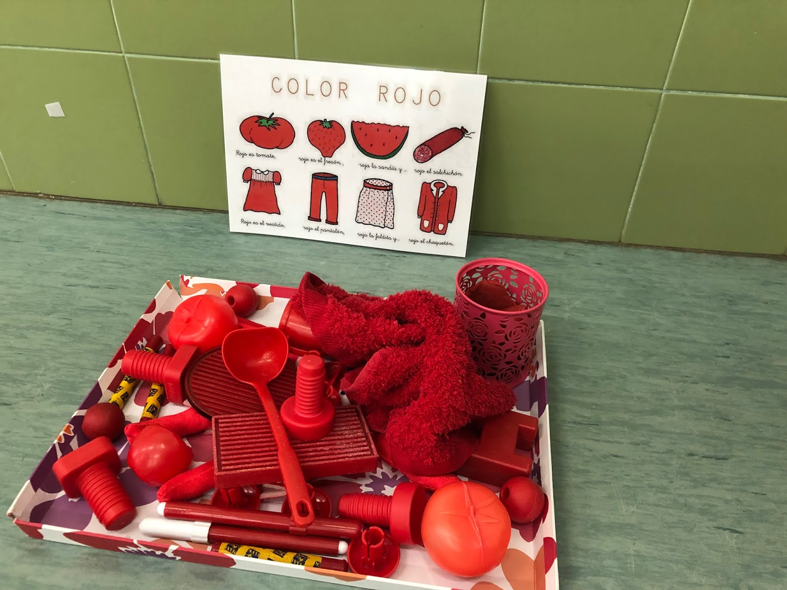 Aprendiendo con Mae: COLOR ROJO